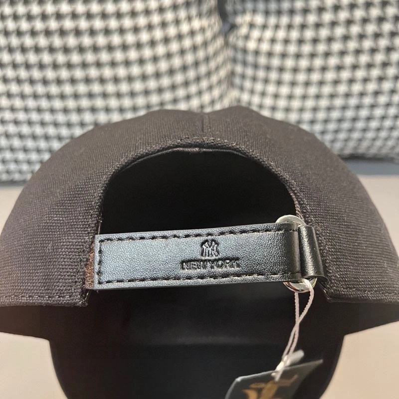 Accurate model NY Caps