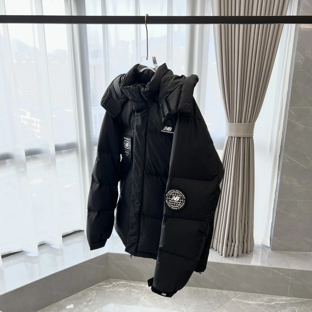 Top mirror New Balance Down Jackets
