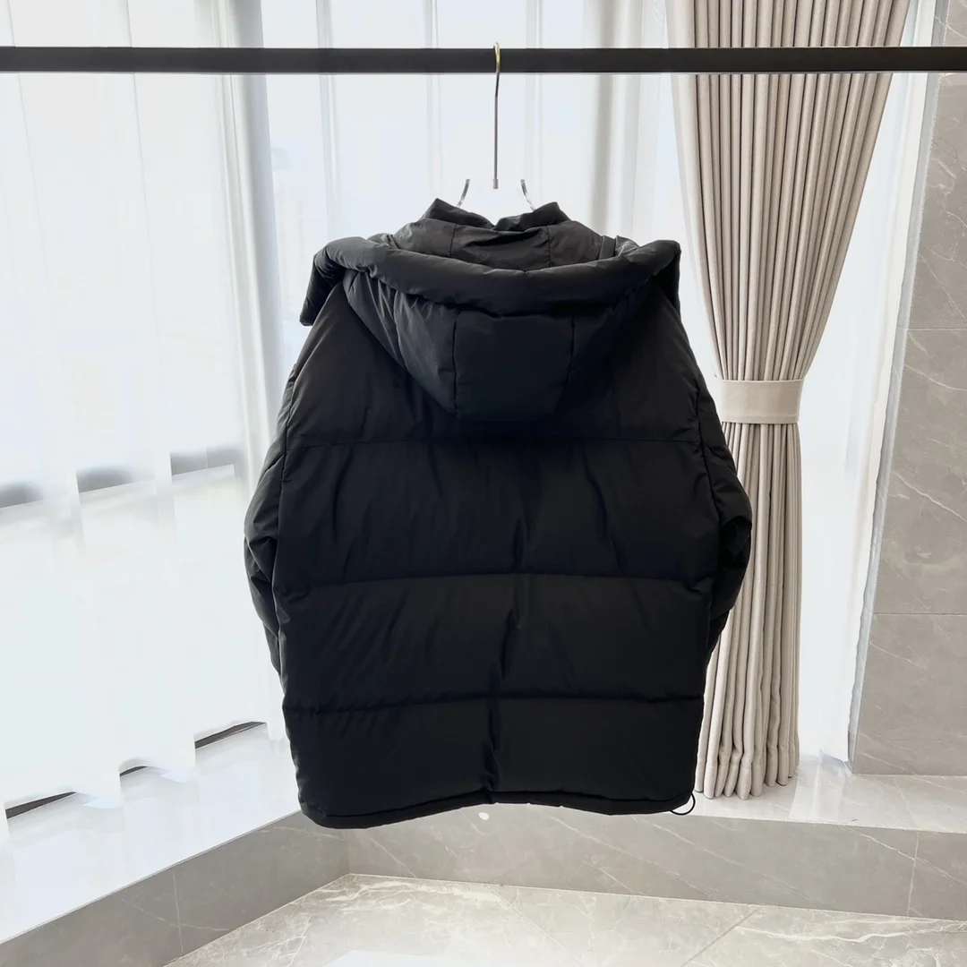 Top mirror New Balance Down Jackets