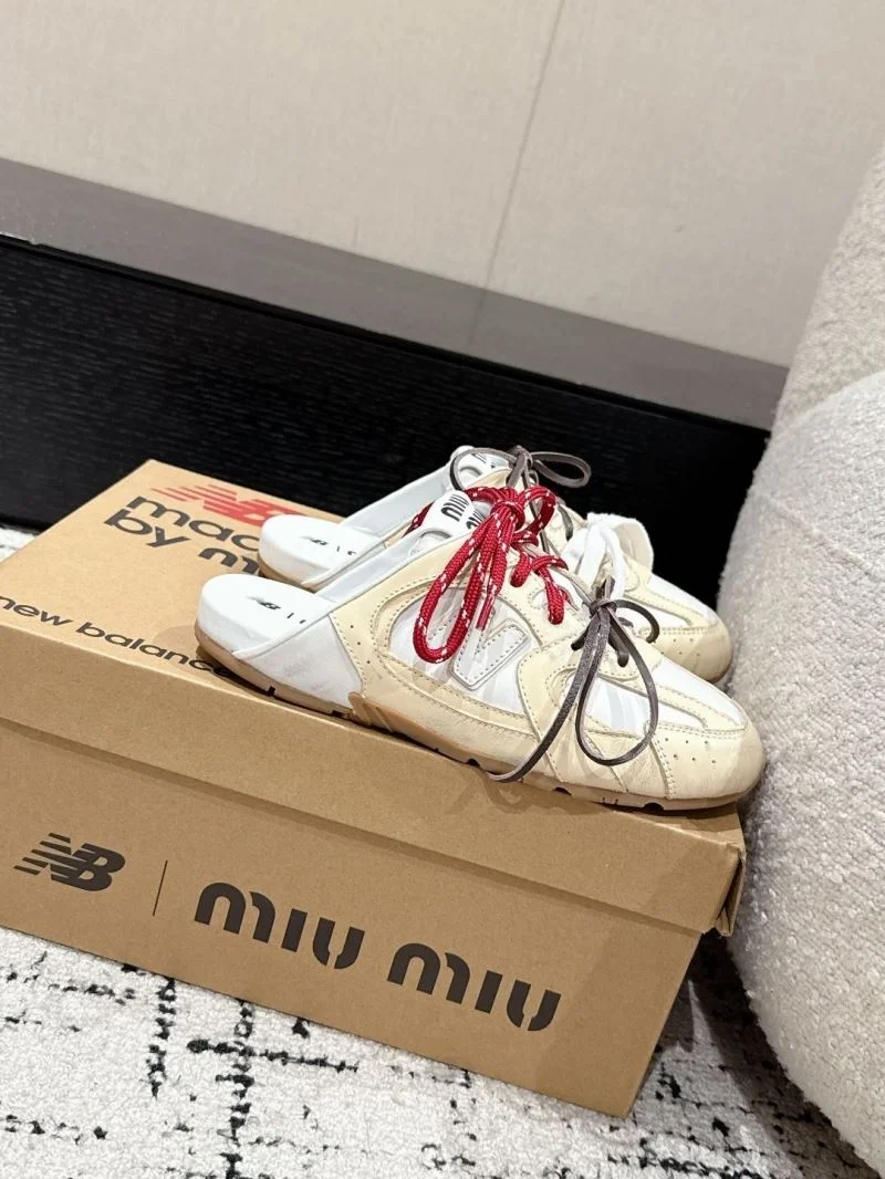 Low-cost New Balance Sandals