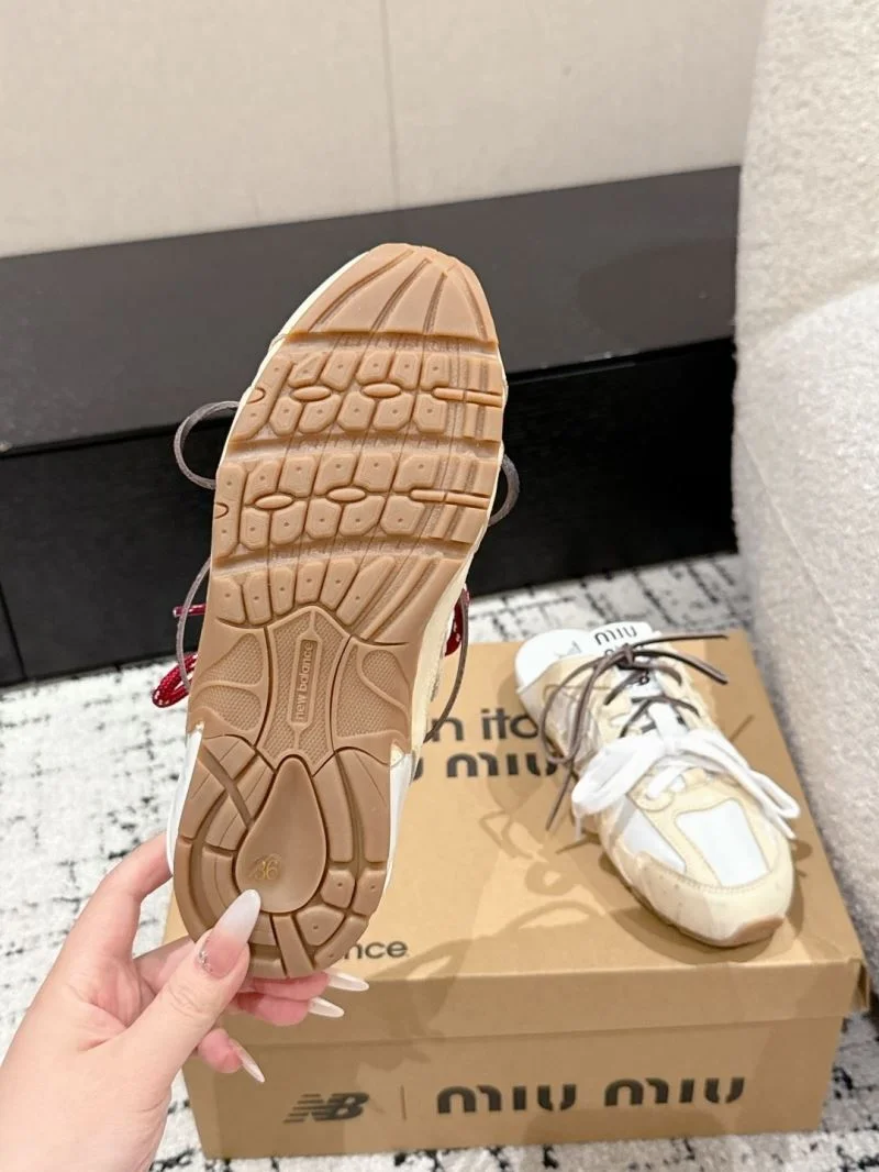 Low-cost New Balance Sandals