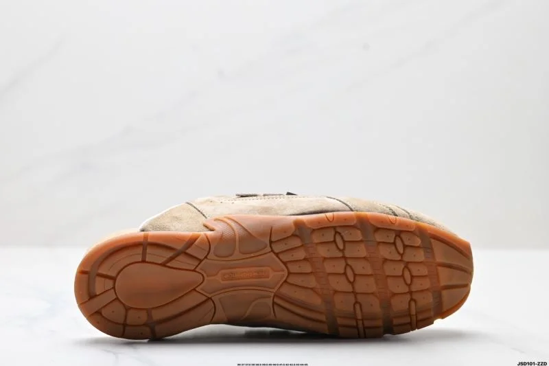 High fidelity New Balance Sandals