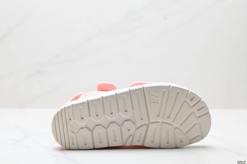 Low-cost New Balance Sandals