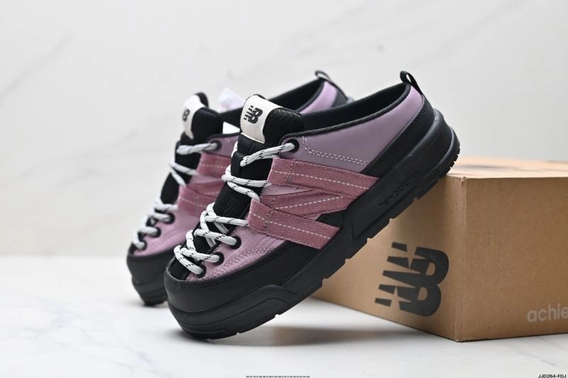 Accurate model New Balance Sandals