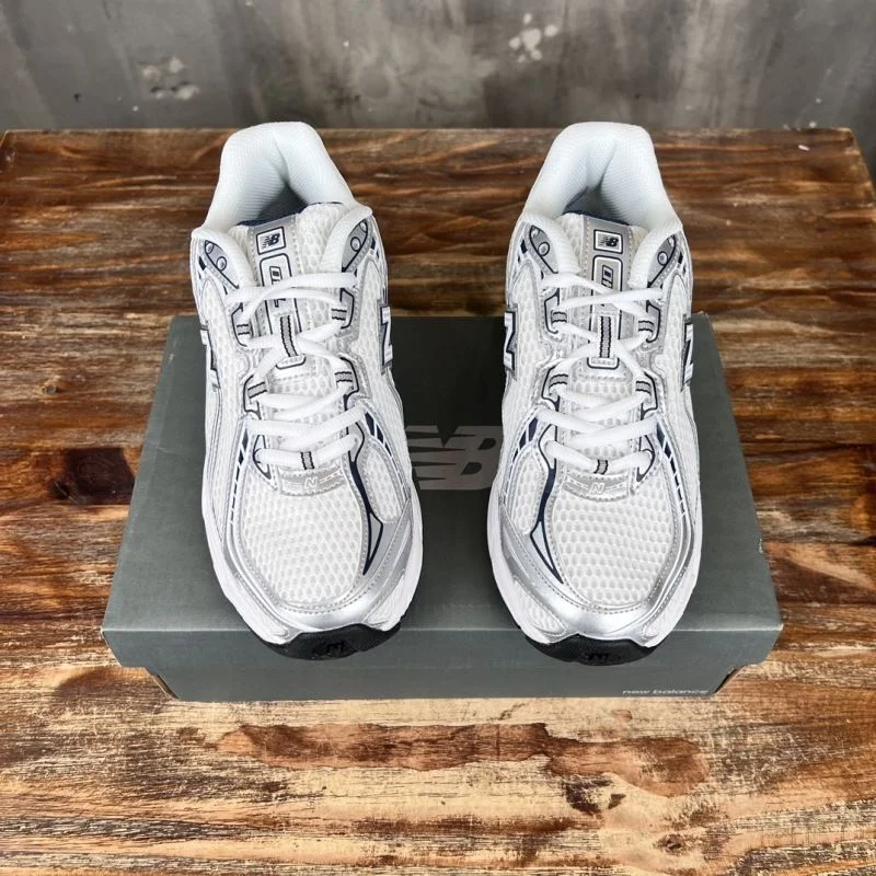 Factory-made New Balance Shoes