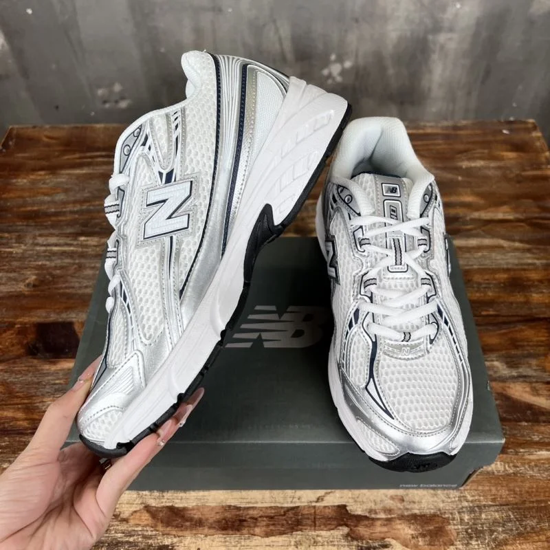 Factory-made New Balance Shoes