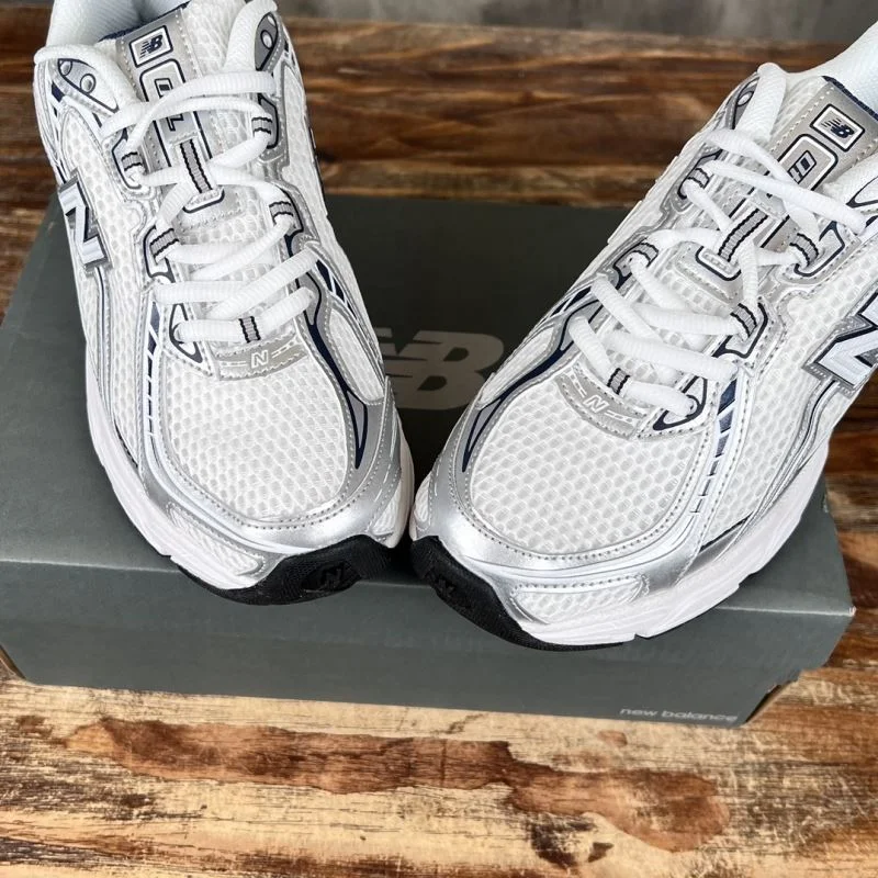Factory-made New Balance Shoes