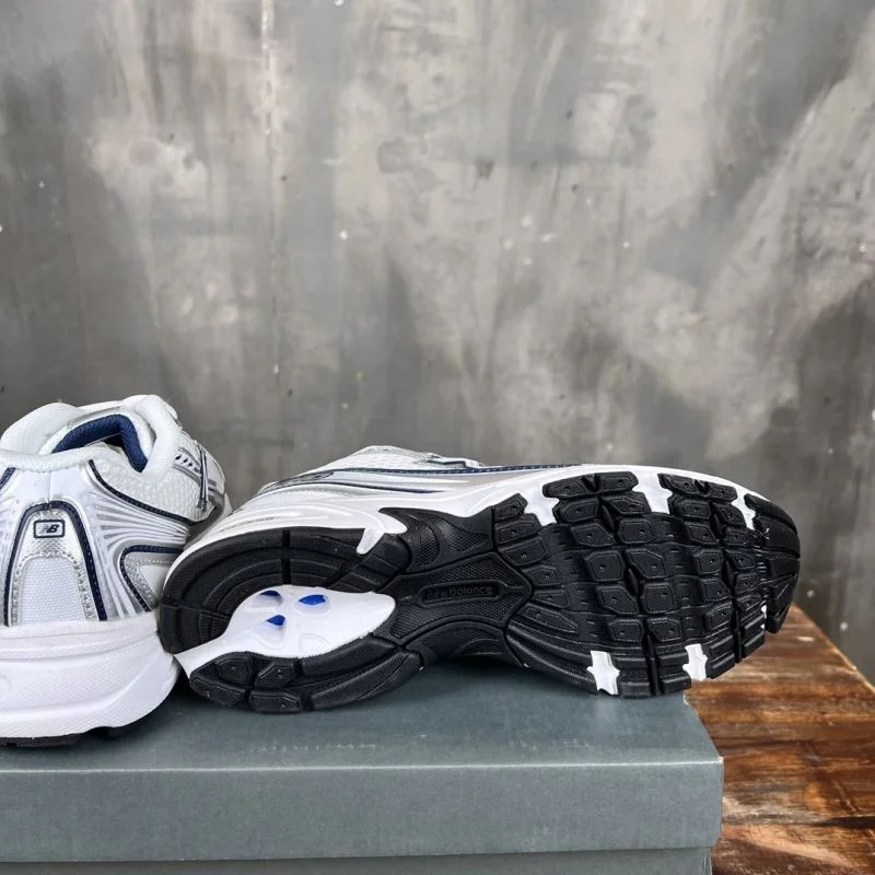 Factory-made New Balance Shoes