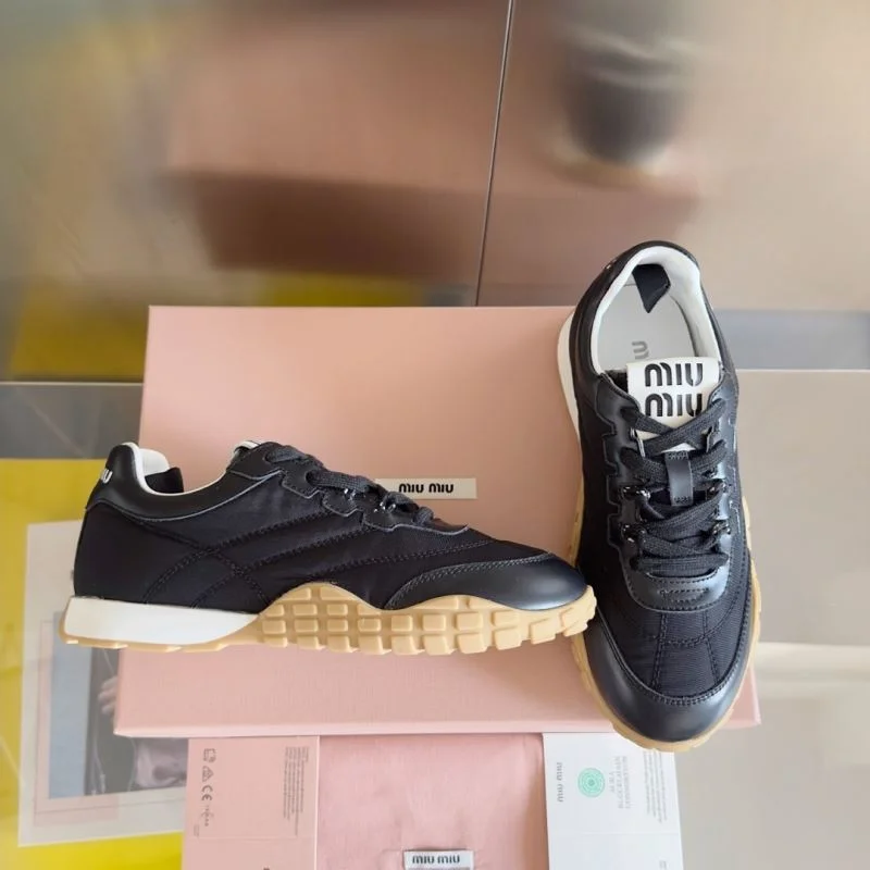 Top mirror New Balance Shoes