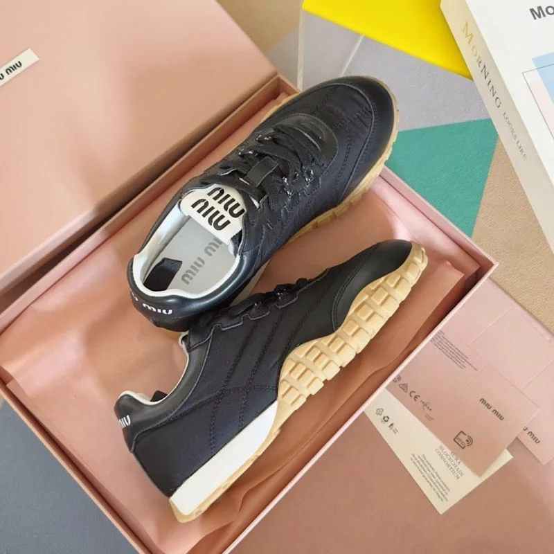 Top mirror New Balance Shoes