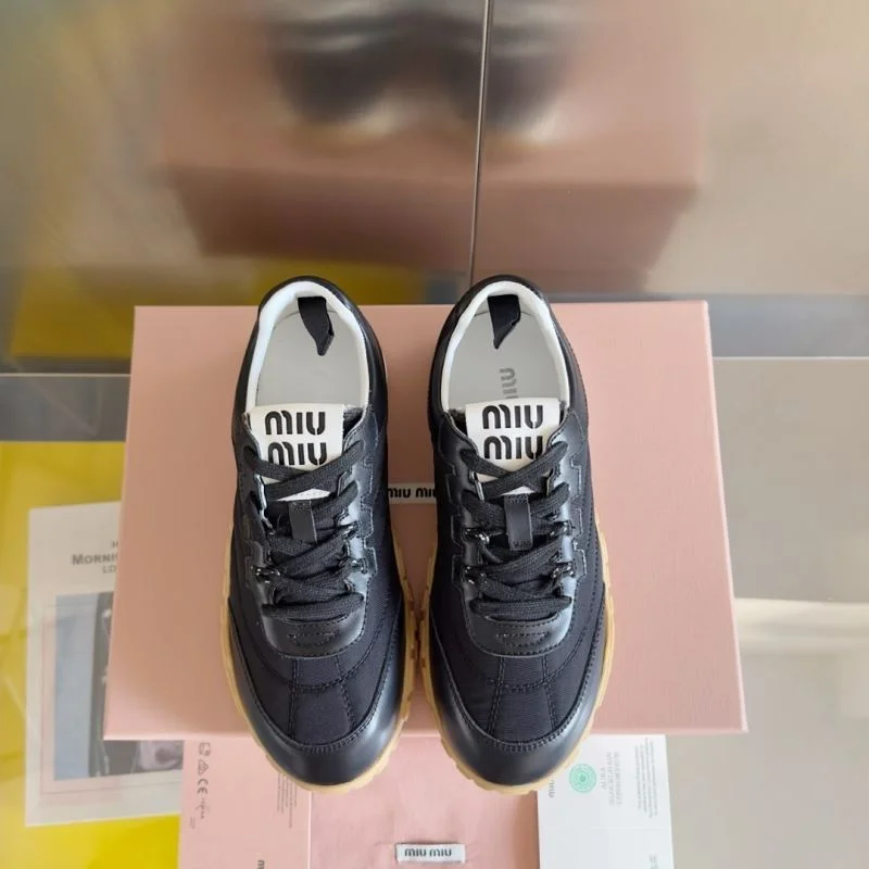 Top mirror New Balance Shoes
