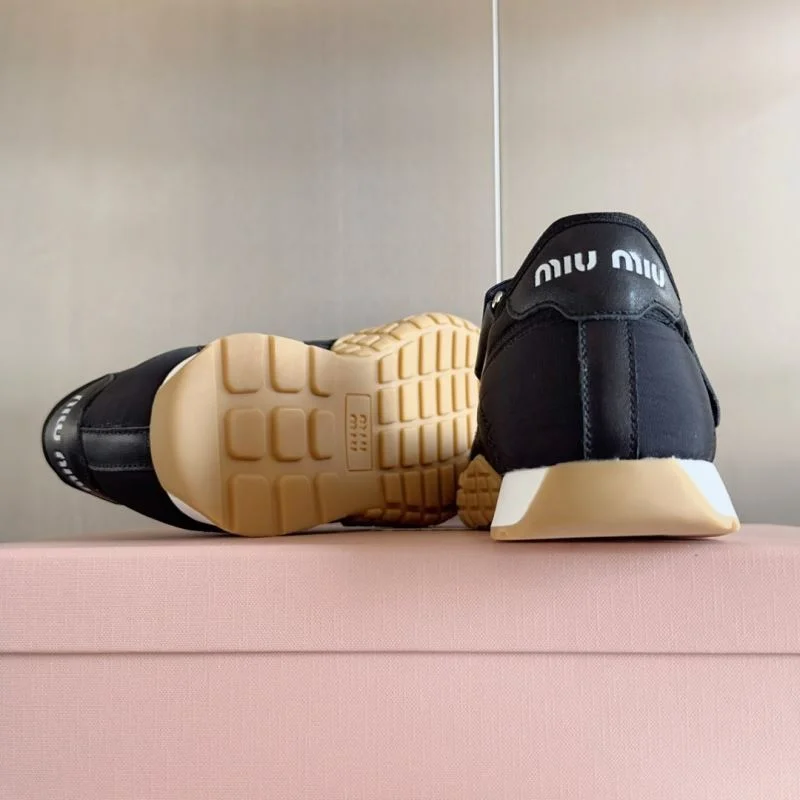 Factory-made New Balance Shoes