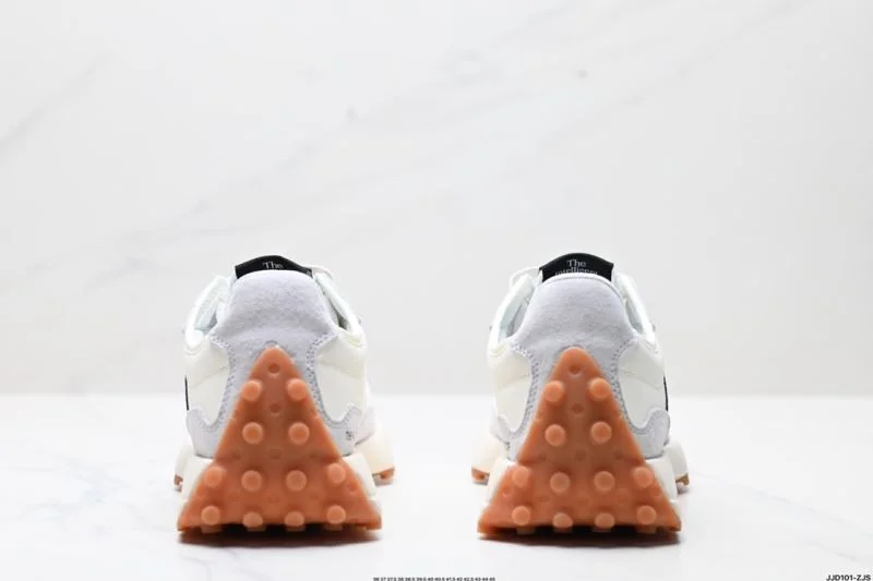 Factory-made New Balance Shoes