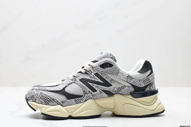 Top mirror New Balance Shoes
