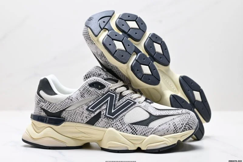 Top mirror New Balance Shoes