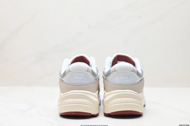 Discounted New Balance Shoes