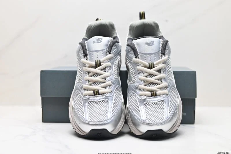 Exact replica New Balance Shoes