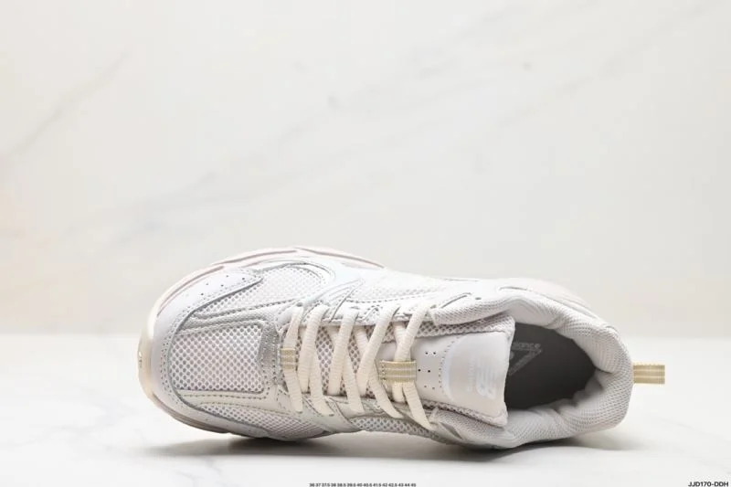 Top mirror New Balance Shoes