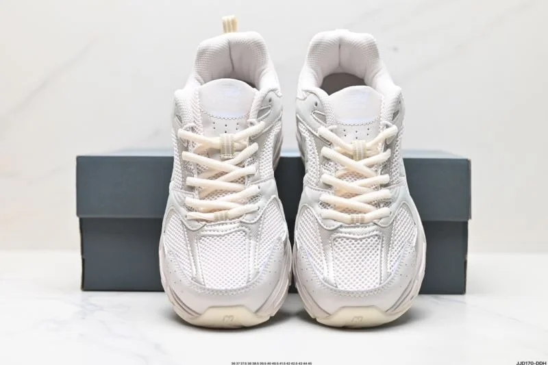 Top mirror New Balance Shoes