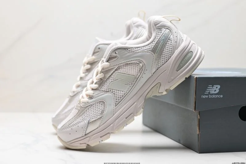 Top mirror New Balance Shoes
