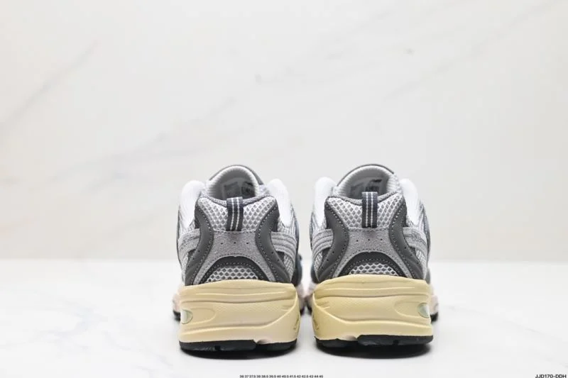 Factory-made New Balance Shoes