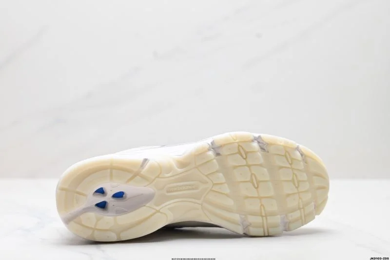 Indistinguishable New Balance Shoes