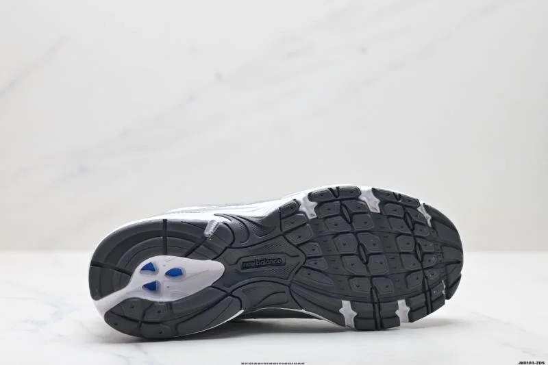 High fidelity New Balance Shoes