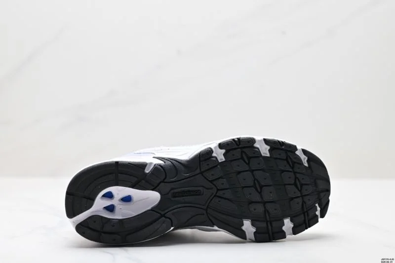 Top mirror New Balance Shoes