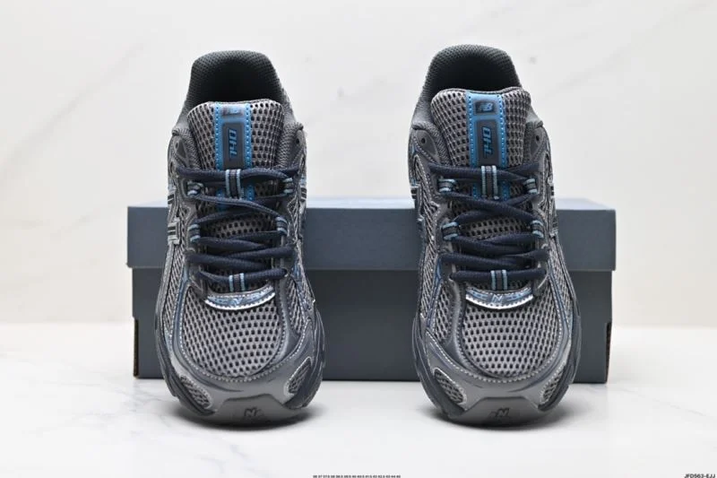 Top mirror New Balance Shoes