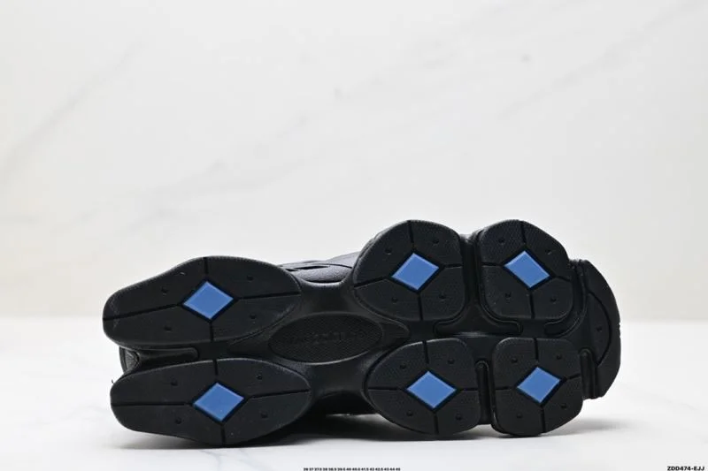 High fidelity New Balance Shoes