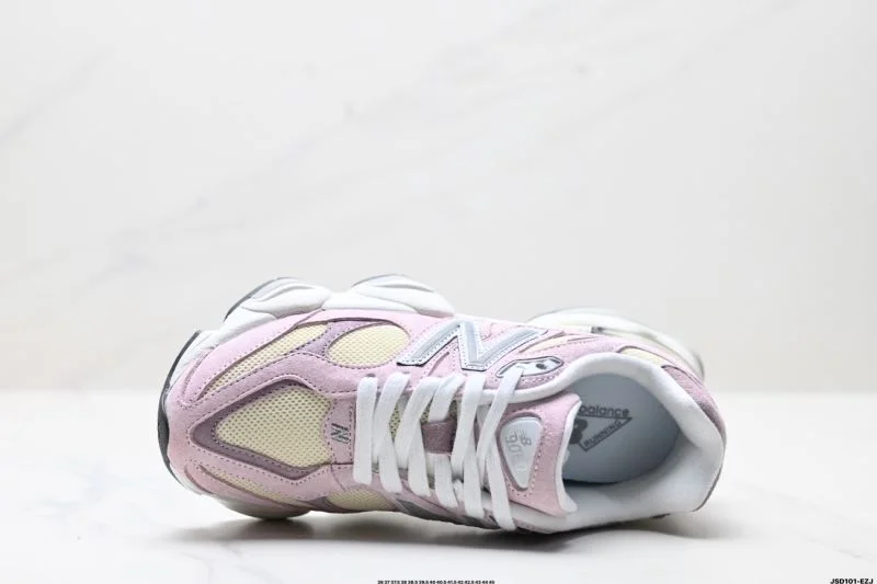 Top match New Balance Shoes