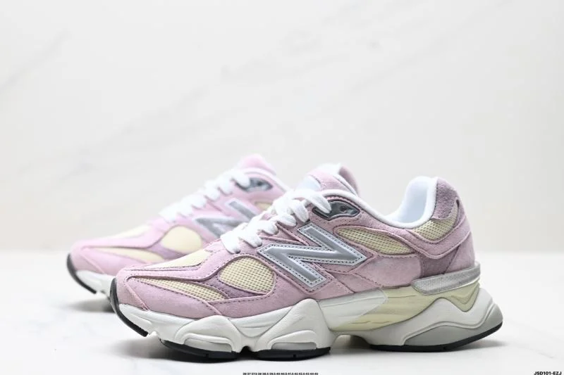 Top match New Balance Shoes