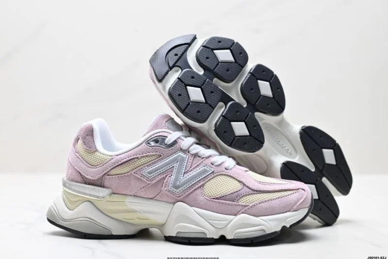Top match New Balance Shoes