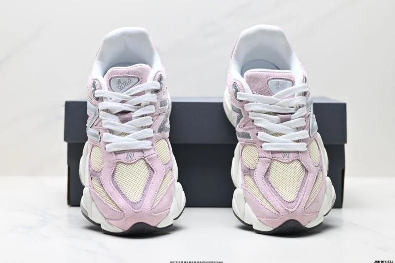 Top match New Balance Shoes
