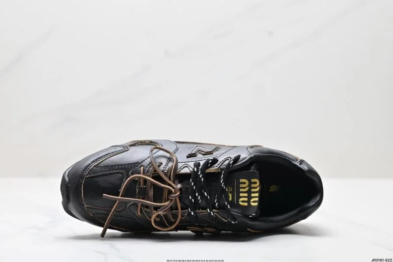Top mirror New Balance Shoes