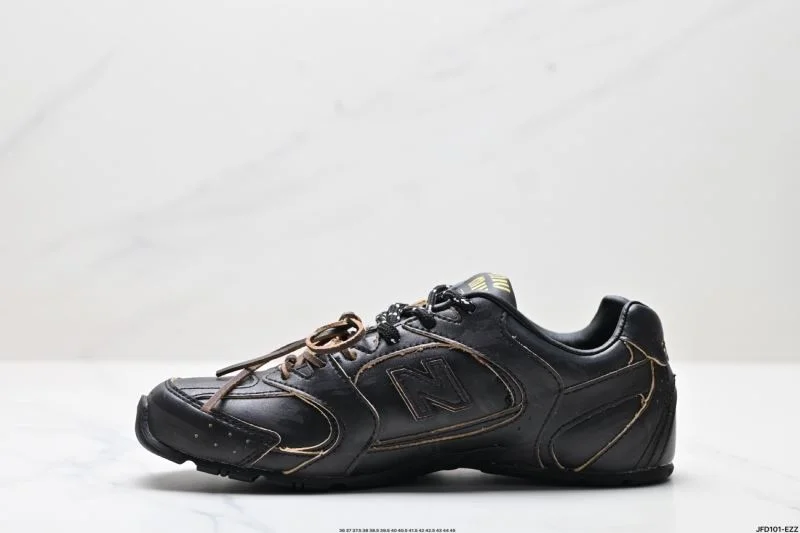 Top mirror New Balance Shoes