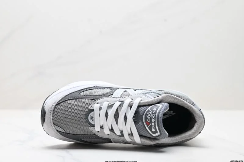 Top mirror New Balance Shoes