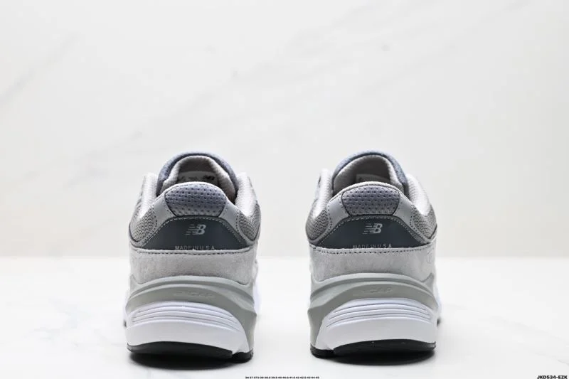 Top mirror New Balance Shoes