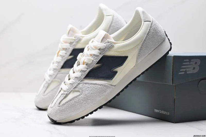 Brand-authenticated New Balance Shoes
