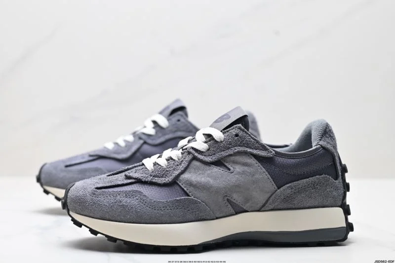 Accurate model New Balance Shoes