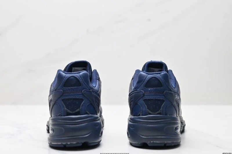 High fidelity New Balance Shoes