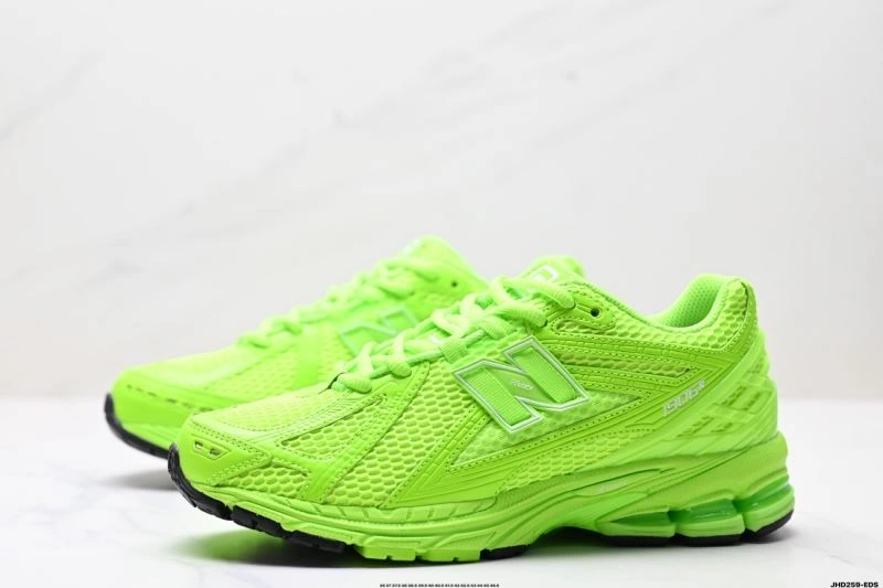 Exact replica New Balance Shoes