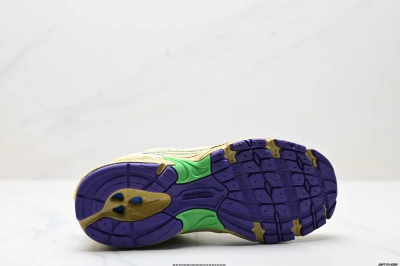 Brand-authenticated New Balance Shoes