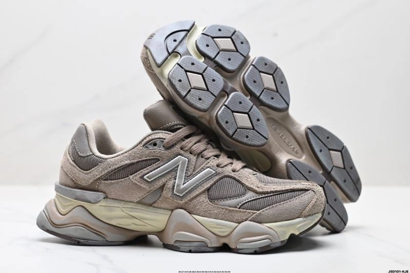 Top mirror New Balance Shoes