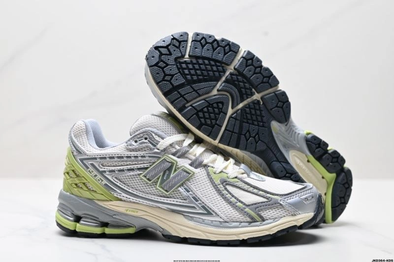 High fidelity New Balance Shoes