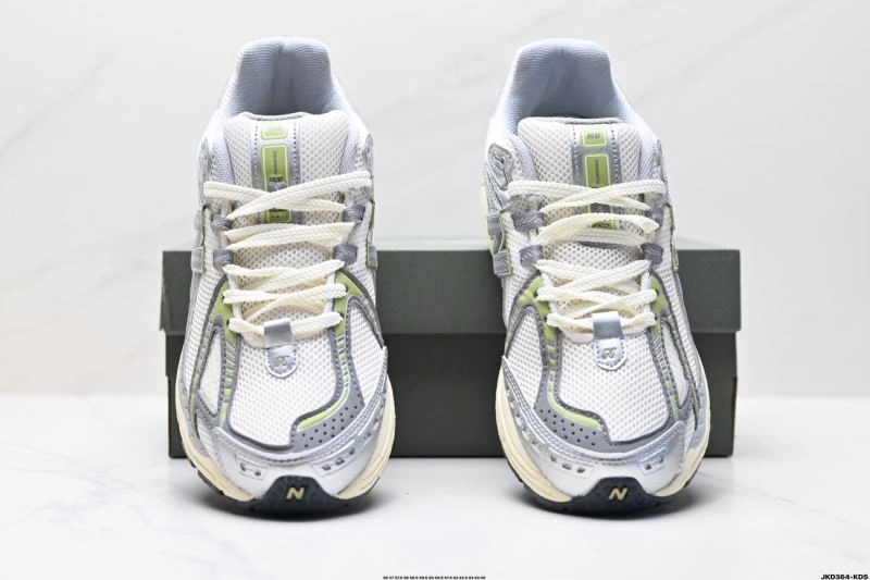 High fidelity New Balance Shoes