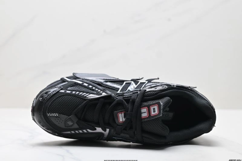 Top match New Balance Shoes