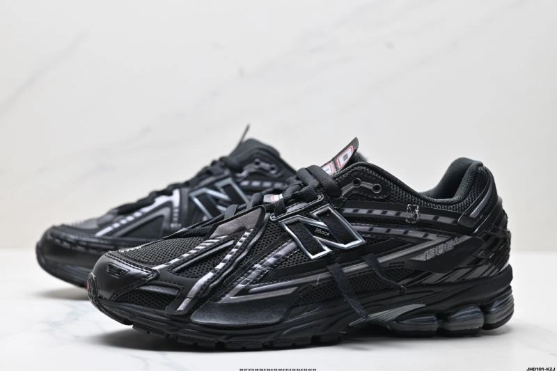 Top match New Balance Shoes