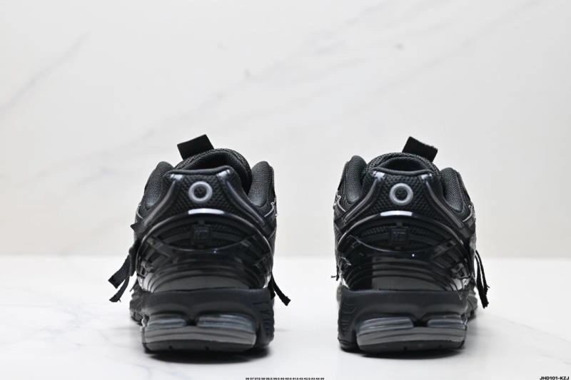 Top match New Balance Shoes