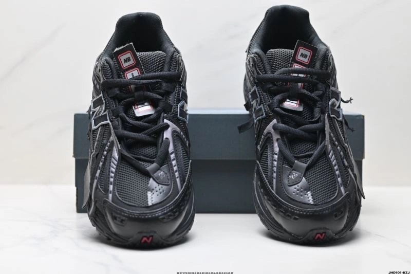 Top match New Balance Shoes